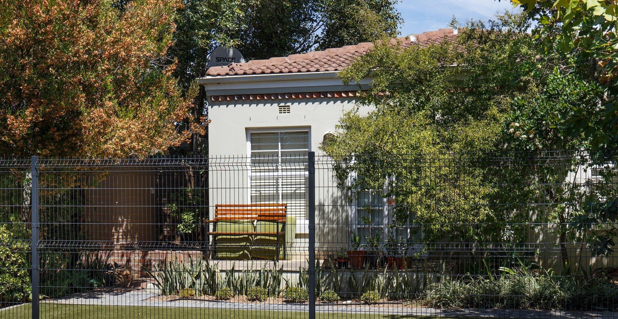 How The EasyView Fence Weathers In SA's Seasons | shop.betafence.co.za